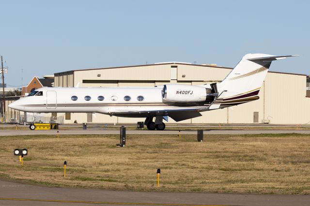 Charter N400FJ - Outlier