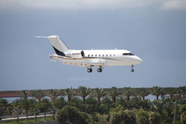 Charter N523AR - Outlier