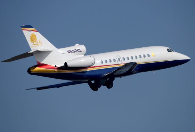 Charter N590CL - Outlier
