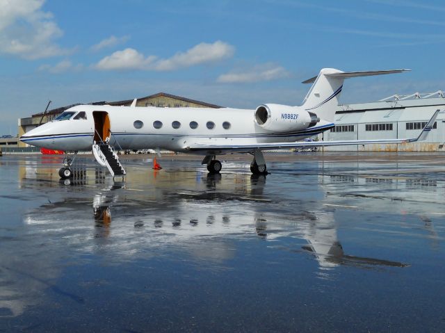 Charter N888ZF - Outlier